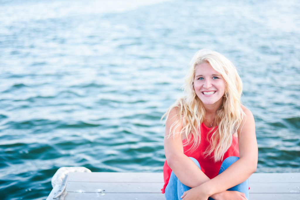 Emma's Senior Portrait Session | Milwaukee Lake Front & Retzer Nature ...