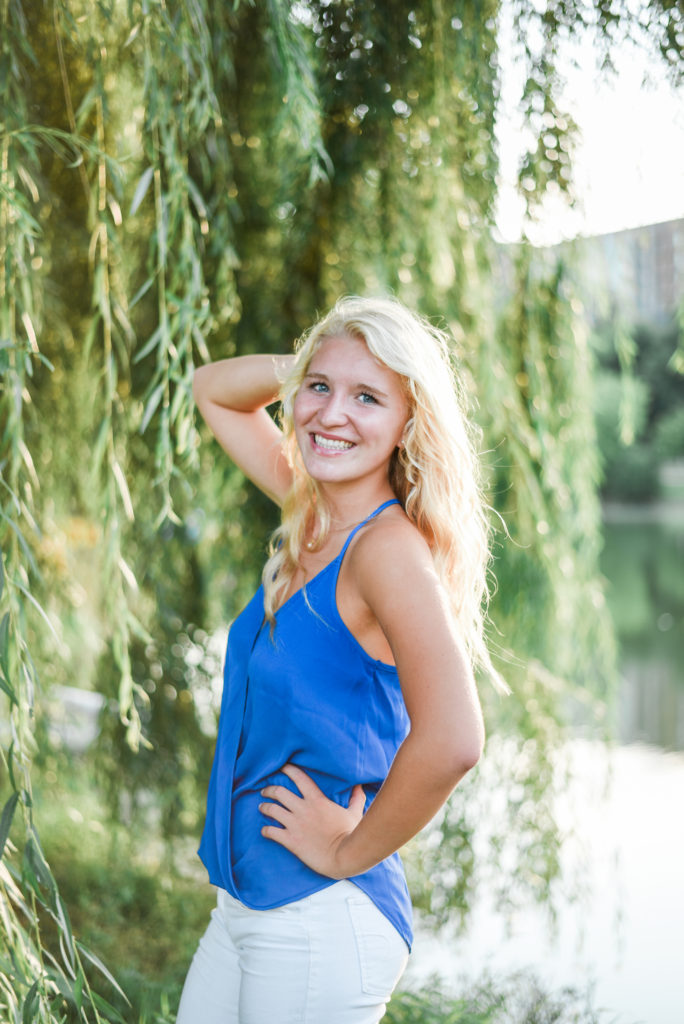 Emma's Senior Portrait Session | Milwaukee Lake Front & Retzer Nature ...