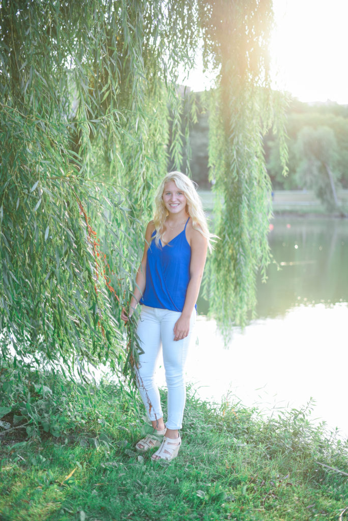Emma's Senior Portrait Session | Milwaukee Lake Front & Retzer Nature ...