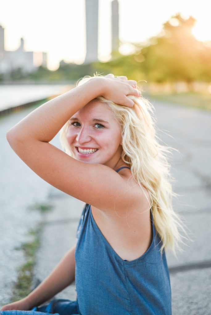 Emma's Senior Portrait Session | Milwaukee Lake Front & Retzer Nature ...